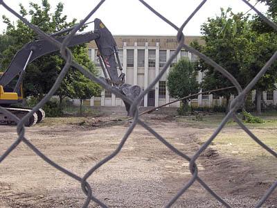 An era ends as walls of North Davis Jr. High come down - The Salt Lake ...