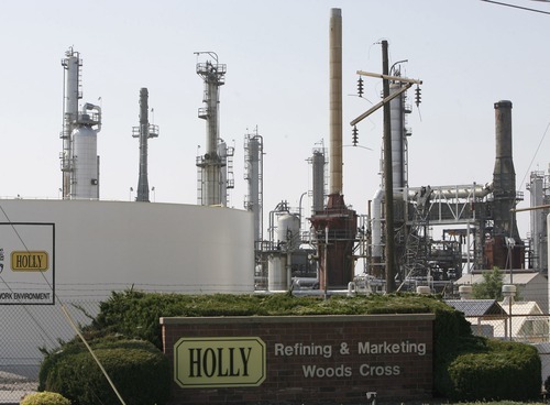 Holiday travelers get a break as gasoline prices dip - The Salt Lake ...