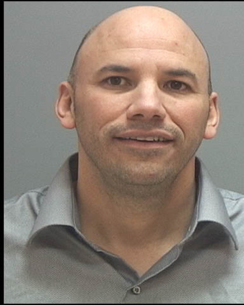 Defendant claims he never intended to pay hit man to kill witnesses ...