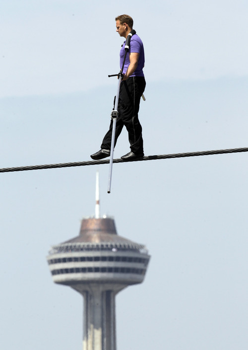 Wallenda's Niagara Falls tightrope walk both dicey and pricey - The ...