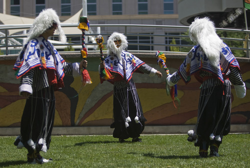 Utahns celebrate Dalai Lama's 77th birthday - The Salt Lake Tribune