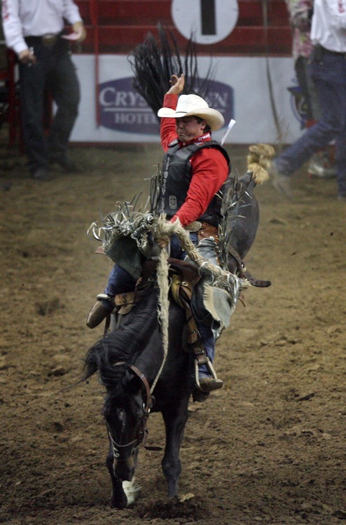 Days of '47 Rodeo: Echols hangs tight for tie for first place - The ...