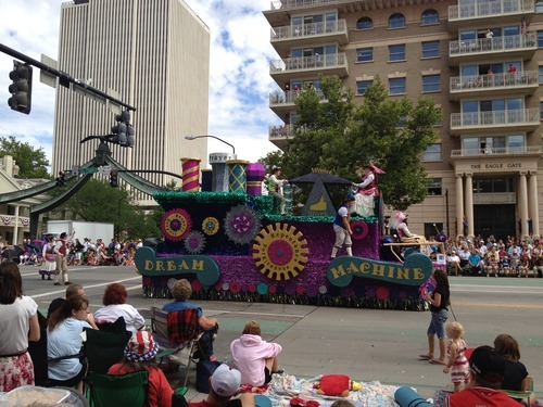 From an ice cream float to a volcano, Days of '47 parade a hit - The ...