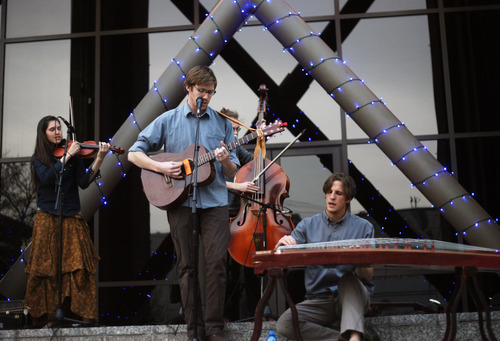 Plans for tonight: Matteo, mixing genres - The Salt Lake Tribune