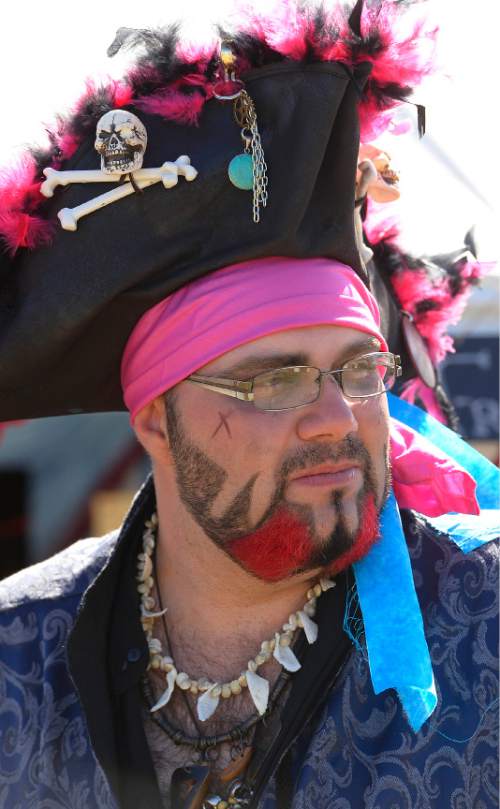 Photos: 4th Annual Utah Pirate Festival - The Salt Lake Tribune