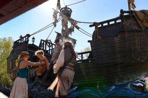 Photos: 4th Annual Utah Pirate Festival - The Salt Lake Tribune