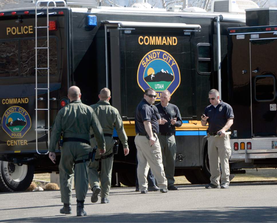 Golf course fight leads to SWAT standoff, surrender in Sandy - The Salt ...