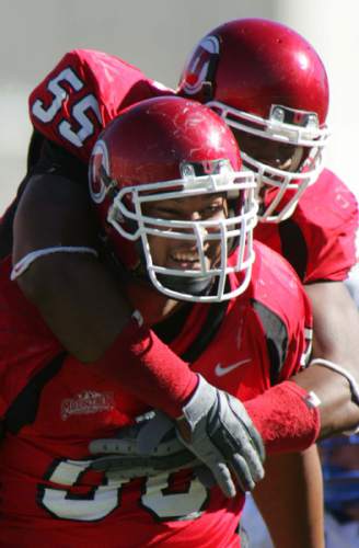 Former Jets DL Sione Pouha joins Utah's staff as a student assistant ...