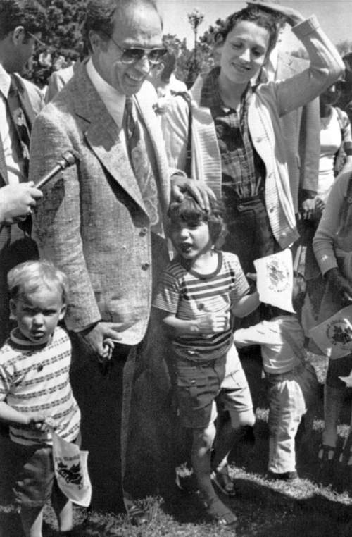 Son of late PM Pierre Trudeau becomes Canada's new leader - The Salt ...