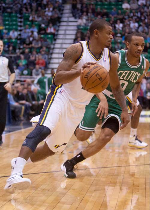 Ex-Utah Jazz guard Earl Watson brings steady presence to imploding Suns ...