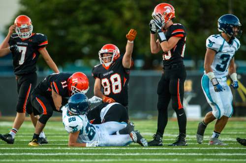 Prep football: Murray jumps out to big lead, holds on to beat Juan ...