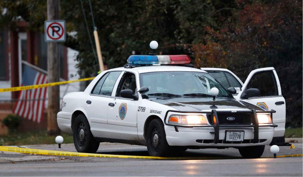 Suspect in killing of 2 Iowa officers is in custody, police say - The ...