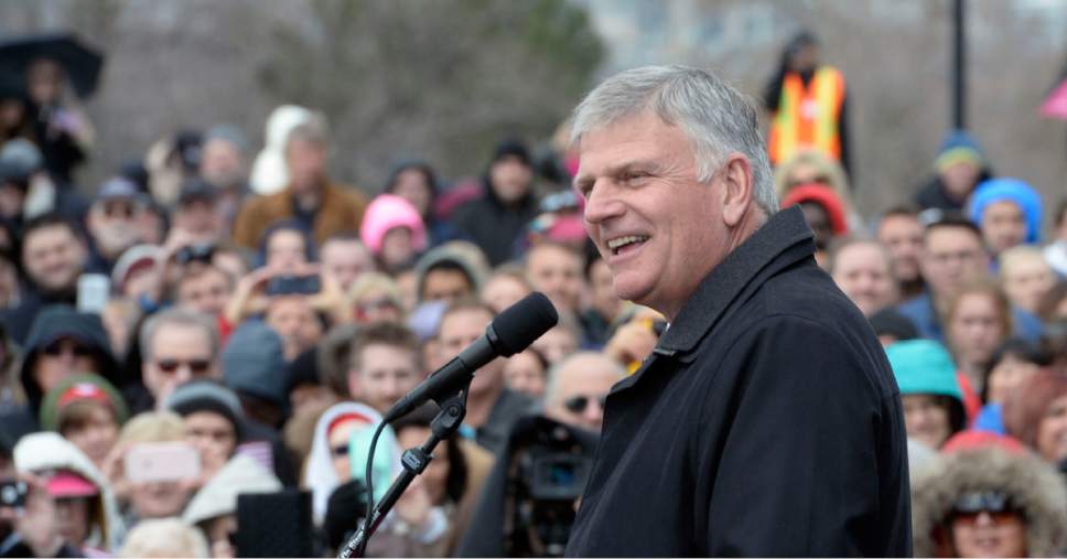 Preacher Billy Graham 'doing well' just ahead of 98th birthday - The ...