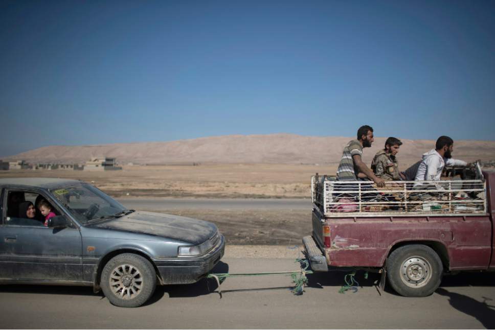 Heavy fighting as Iraqi troops drive deeper into Mosul - The Salt Lake ...