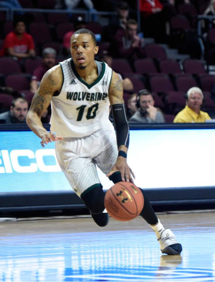 Utah Valley basketball: Wolverines toughen up on D, advance to WAC ...