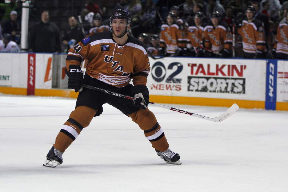 'What was the point of me getting my head busted in?' Hockey enforcers ...