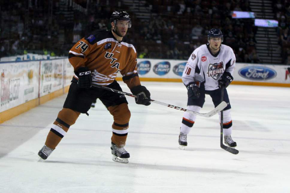 'What was the point of me getting my head busted in?' Hockey enforcers ...