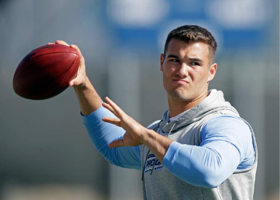 NFL: Tar Heels QB Mitch Trubisky draws crowd at UNC pro workouts - The ...
