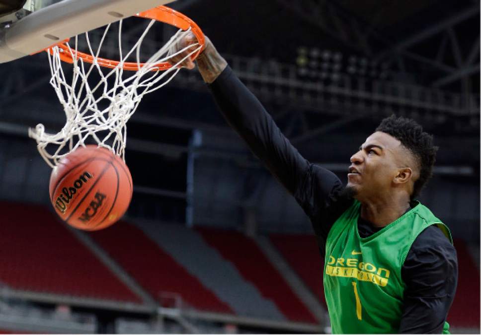 NCAA basketball: Oregon's Jordan Bell is shot-blocking meme king - The ...