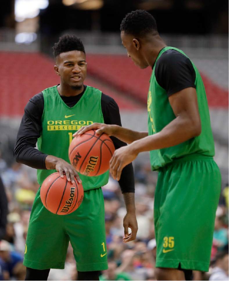 NCAA basketball: Oregon's Jordan Bell is shot-blocking meme king - The ...