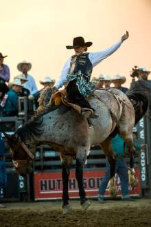 Milford's Ryder Wright makes history at National Finals Rodeo - The ...
